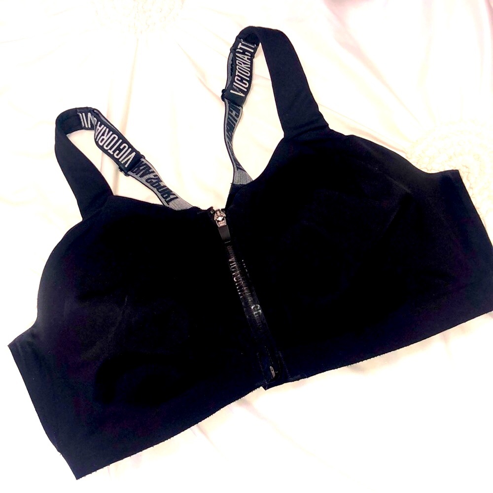 !! Rare!!! Victoria Secret Knockout Sports Bra Logo S… - Gem